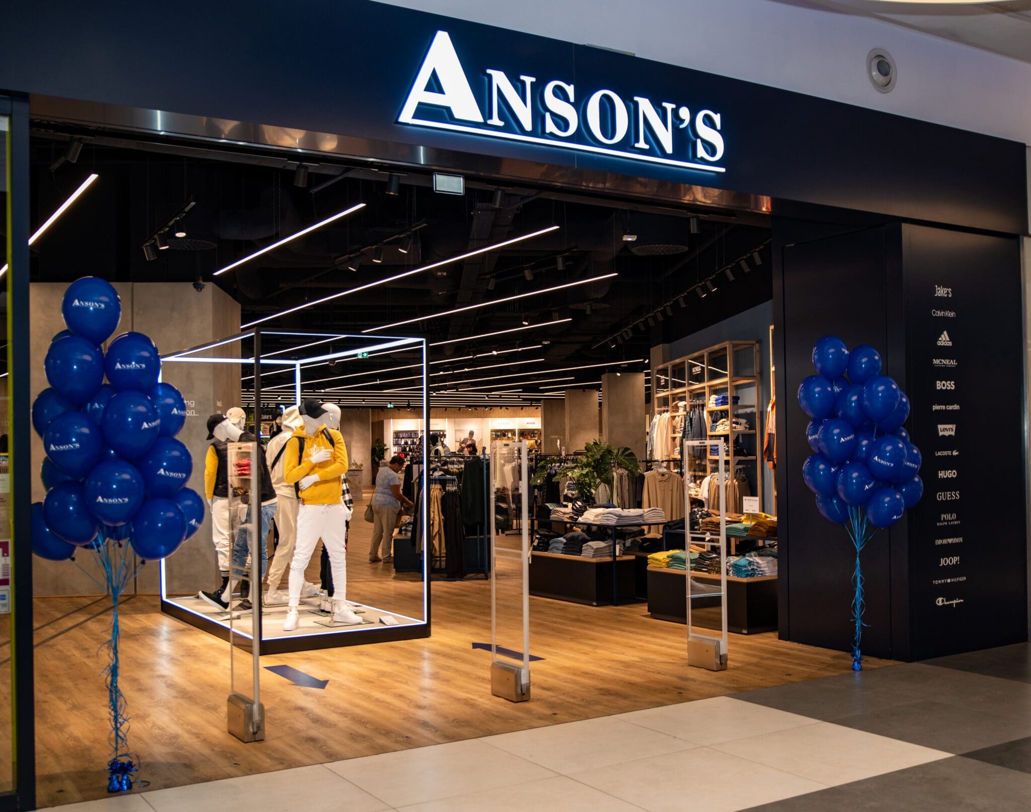 ANSON'S sărbătorește 2 ani de activitate pe piața din România