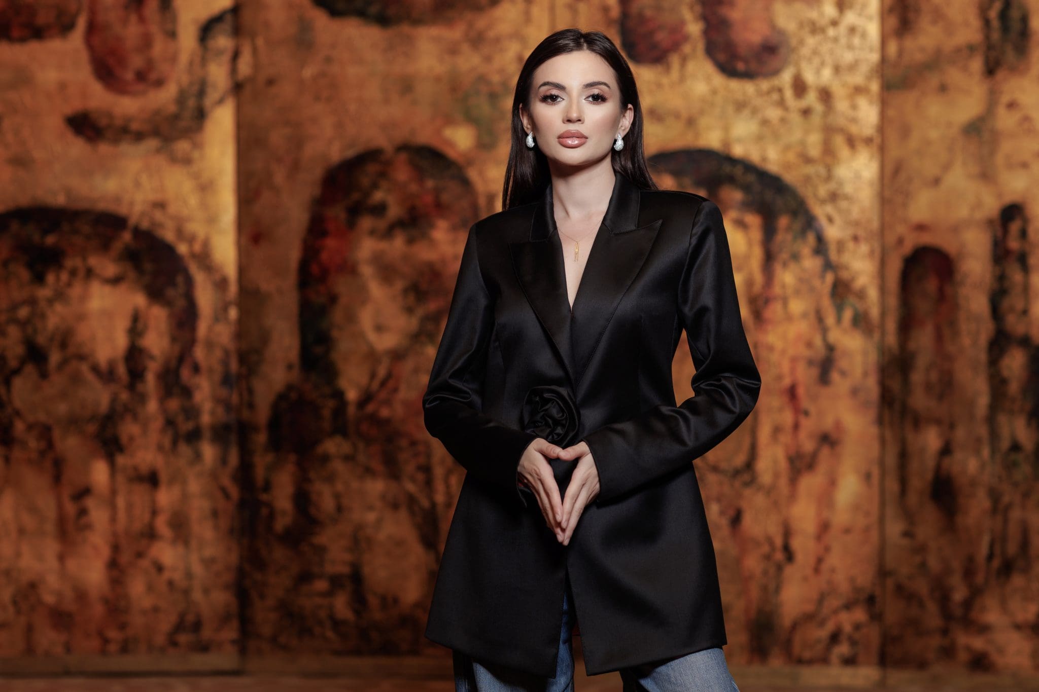 Mirela Munteanu – “Cheia luxului nu stă în aparențe, ci în prestanță”